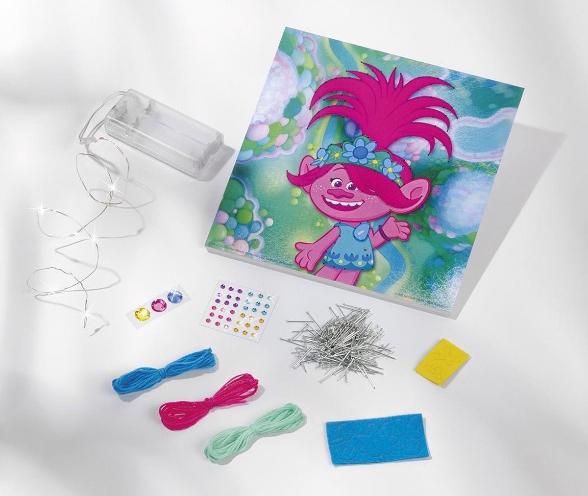 Trolls String art light up Poppy - string art schilderijtje maken met ...