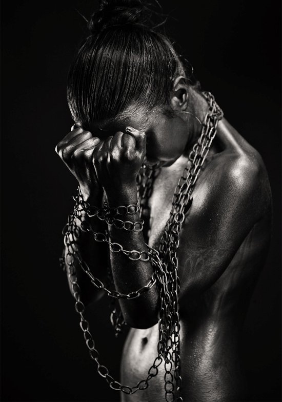 Chained Up | bol
