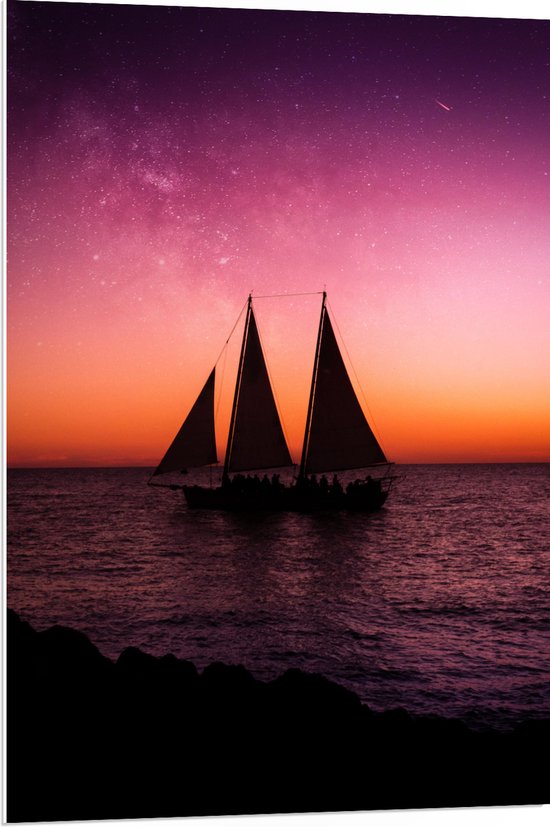 WallClassics - PVC Schuimplaat- Zeilboot op Zee met paars gele Lucht ...