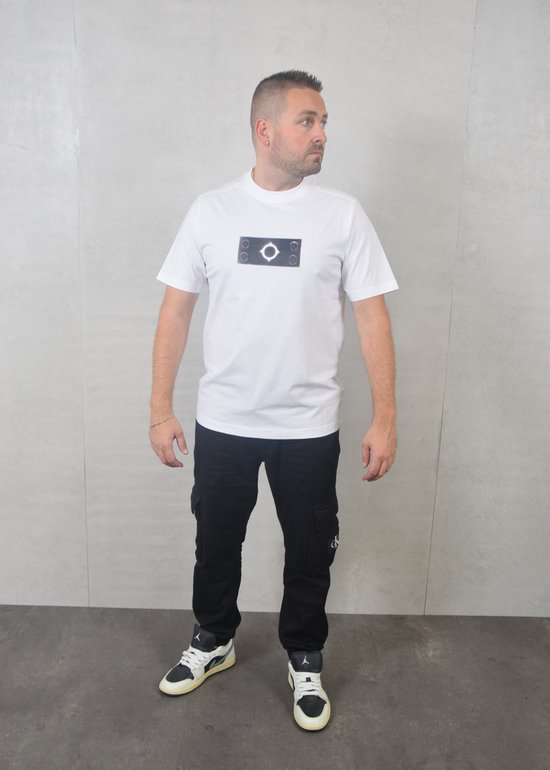 Ma.Strum Tromple Loeil Badge Tee | bol