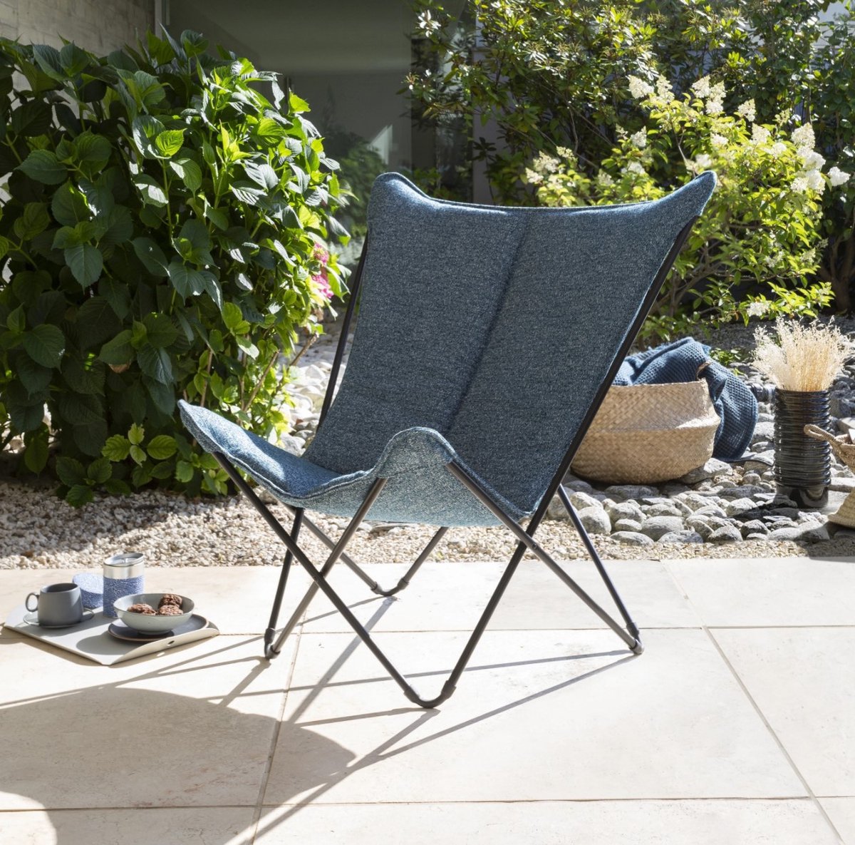 Chaise longue Lafuma Sphinx - sunbrella cobalt noir - compacte - chaise ...