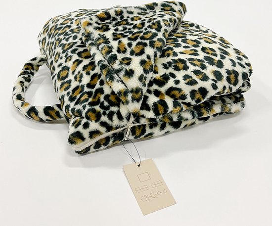 TANJA - Plaid to Go - Deken & Kussentje in één - 130x150 cm - Pumice Stone Leopard -... | bol.com