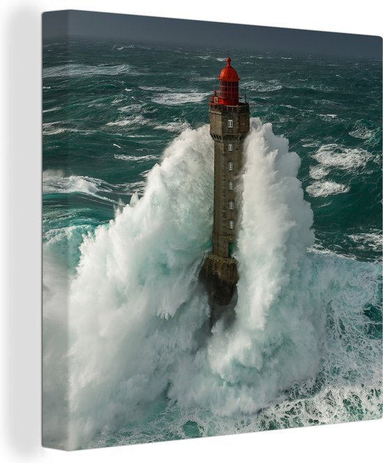 Canvas Schilderij De Franse Vuurtoren van la Jument in een krachtige storm - 90x90 cm... | bol