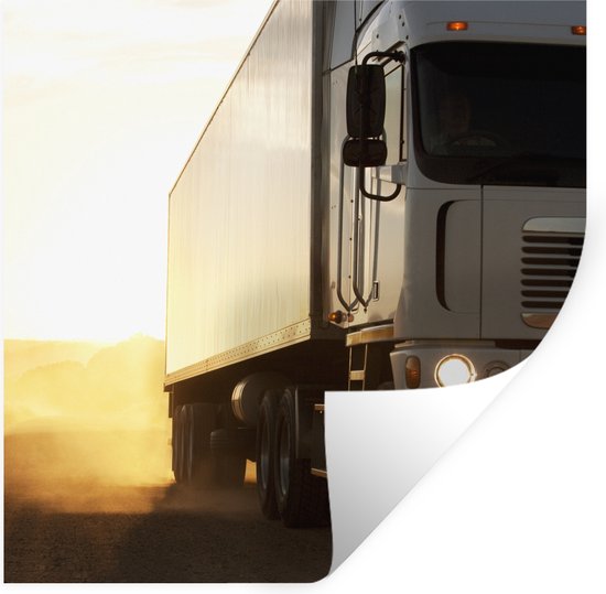 Muurstickers - Sticker Folie - Vrachtwagen op een onverharde weg ...