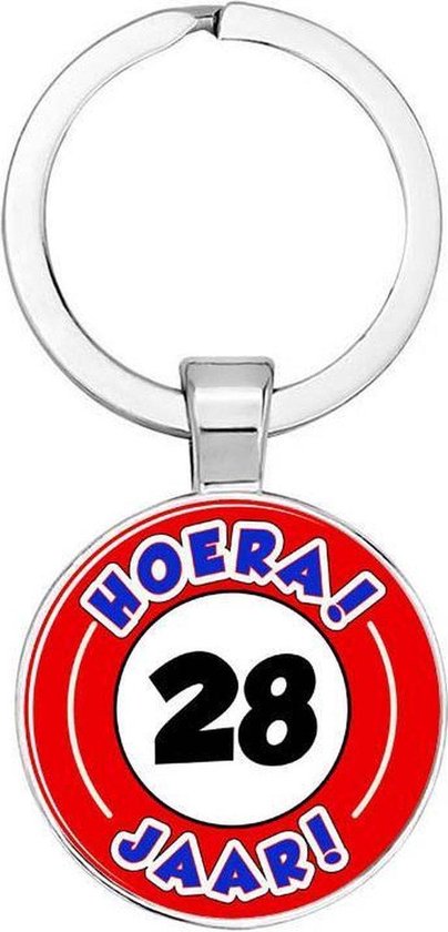 Akyol - Hoera 28 jaar Sleutelhanger - Verjaardag - Jarige job - Leuke ...