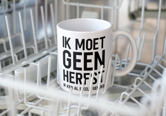 Grappige Mok met tekst: Ik moet geen herfst. Ik ken al eikels genoeg | Grappige... | bol