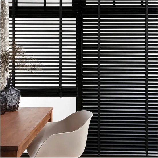 Houten Jaloezieën - Horizontale Raambekleding - Privacy en Zonwering ...