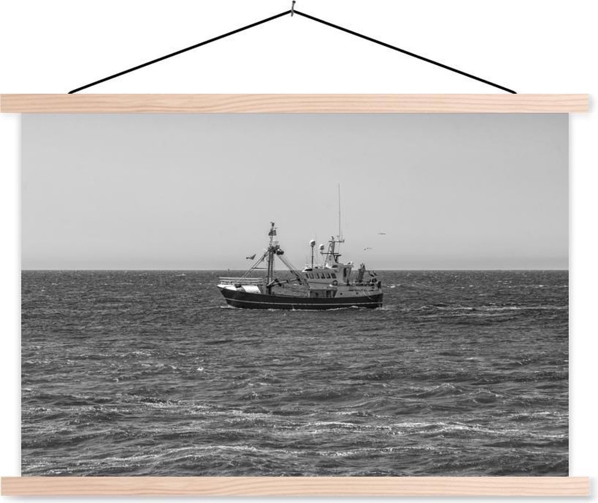 Schoolplaat - Vissersschip op de Noordzee - zwart wit - 150x100 cm ...