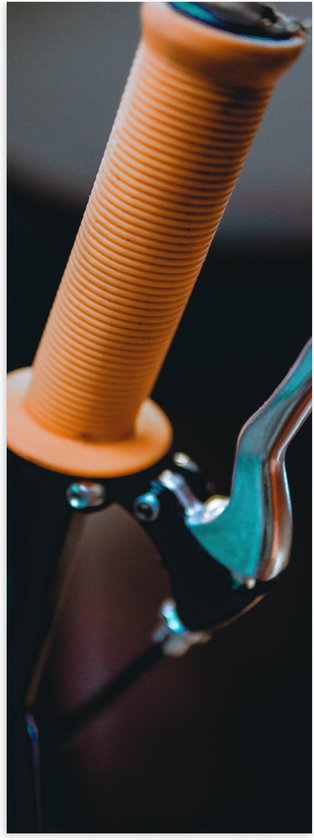 WallClassics - Poster Glanzend – Close up van Handvat en Rem van Fiets ...