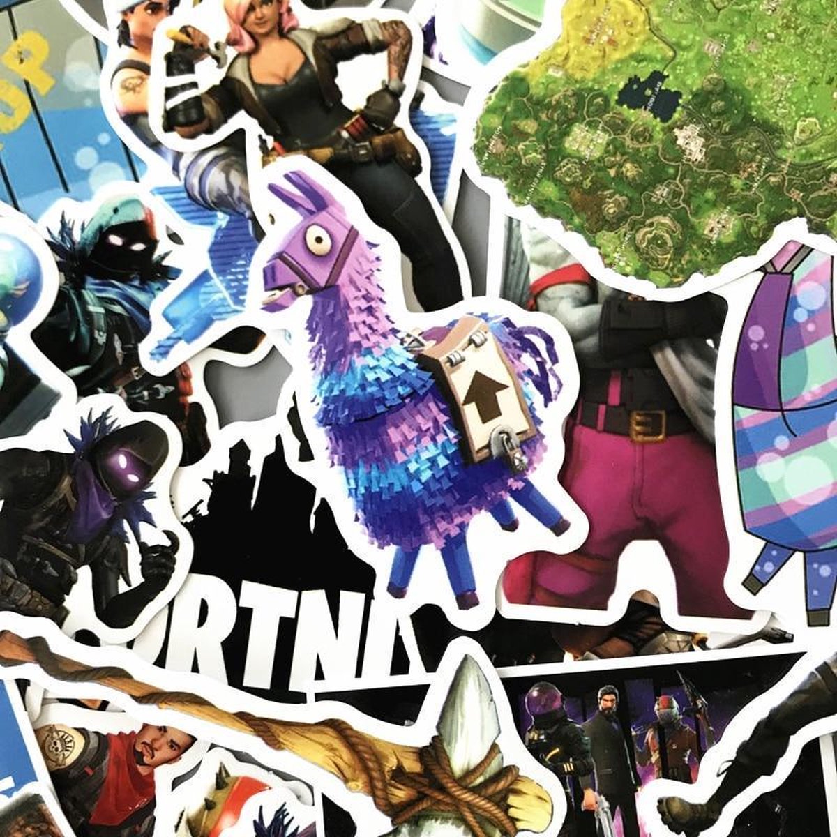 Fortnite sticker pack - 40 stuks - Voor laptop, playstation, muur, deur ...