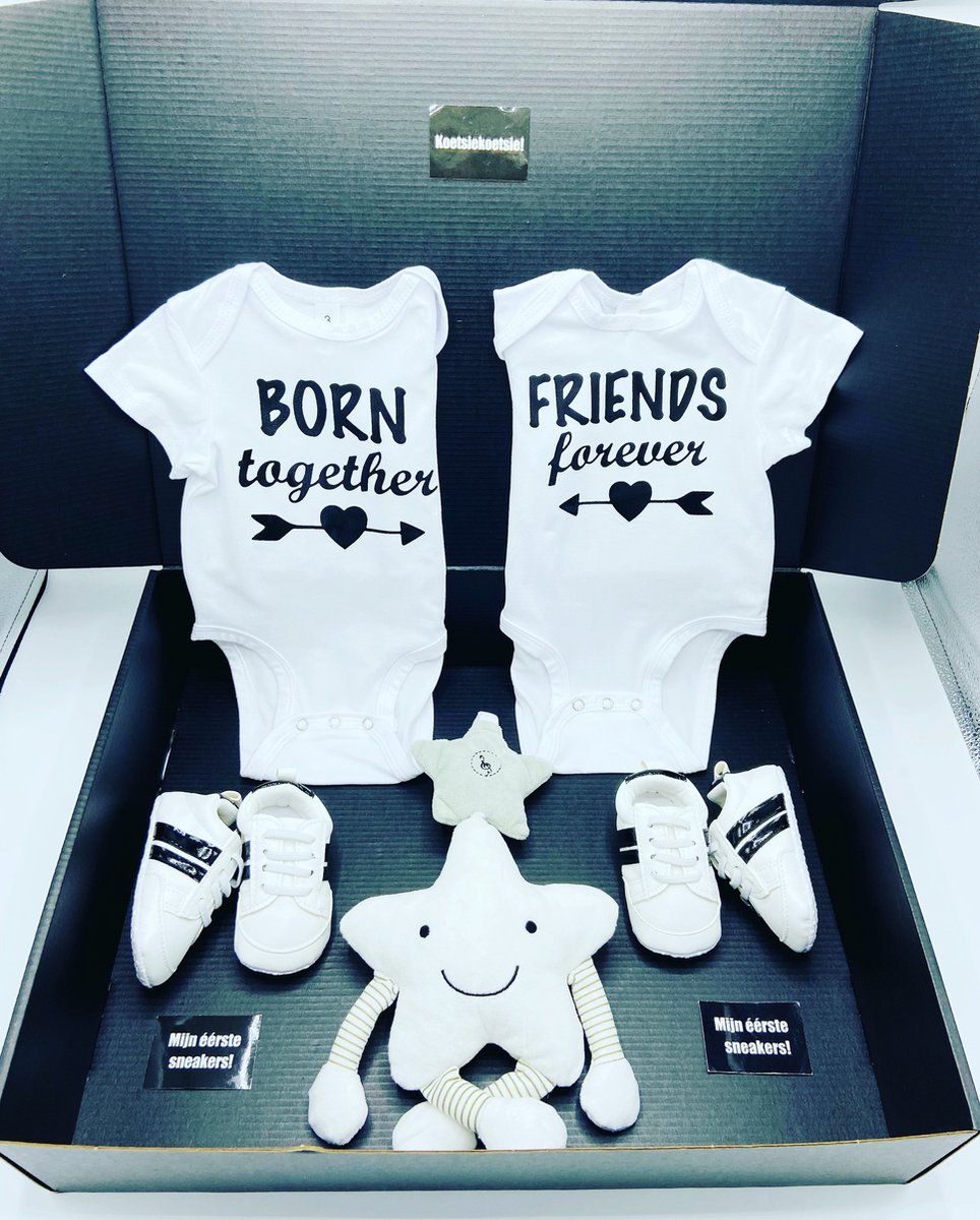 kraamcadeau tweeling - kraampakket tweeling - babysneakers babyromper ...
