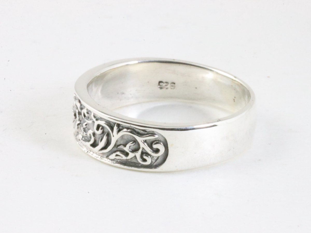 Zilveren ring met bloem gravering - maat 17 | bol.com