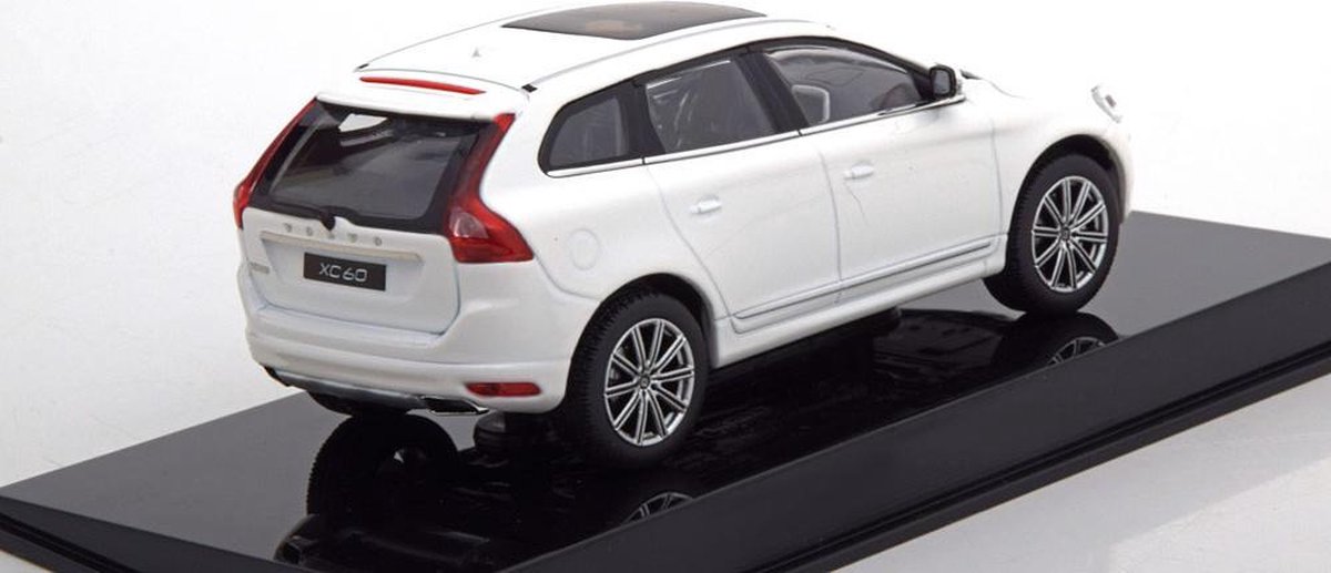 Volvo XC60 2016 Wit 1-43 Norev Dealer | bol
