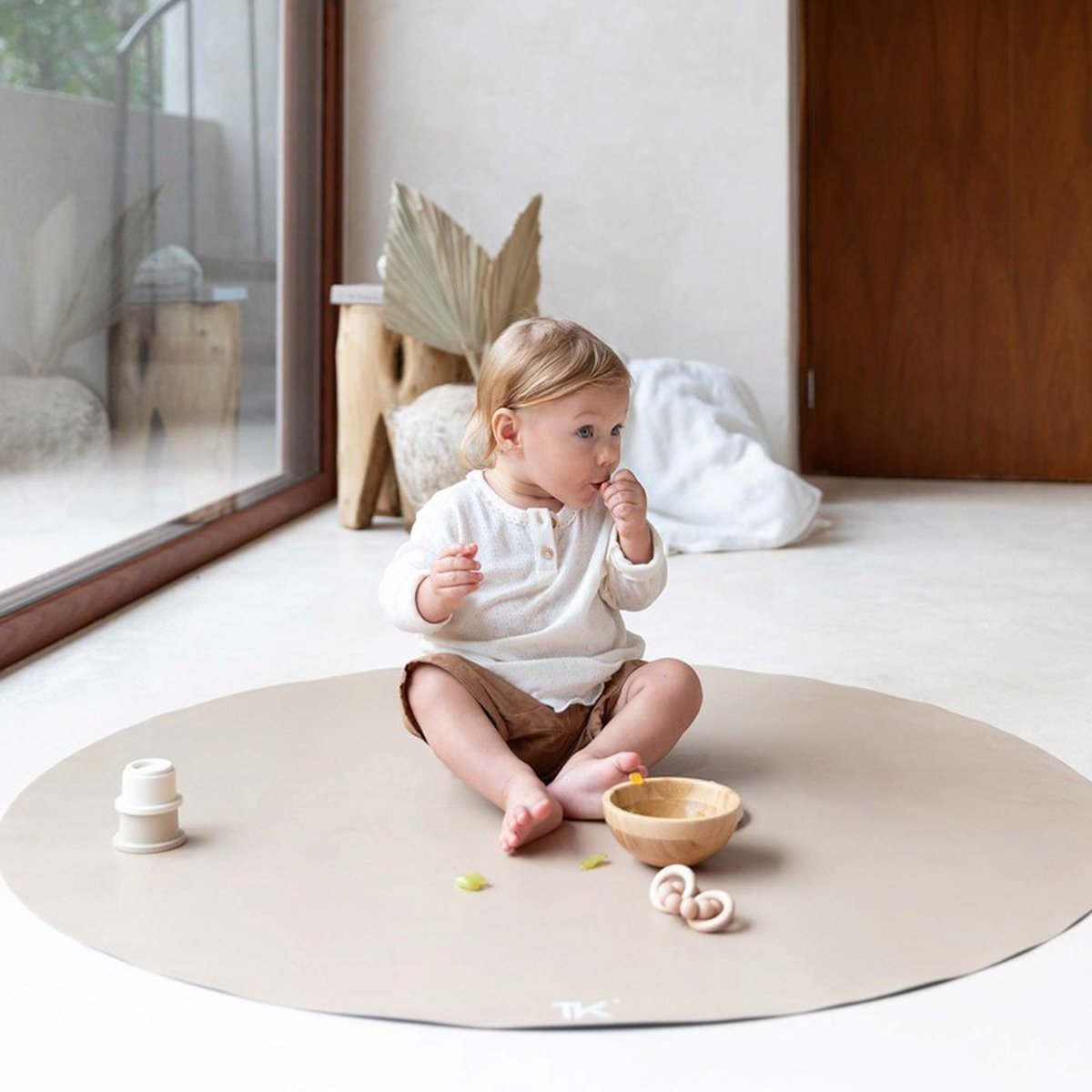 Toddlekind Clean Wean Mat Knoeimat 105cm | sandstond | bol.com