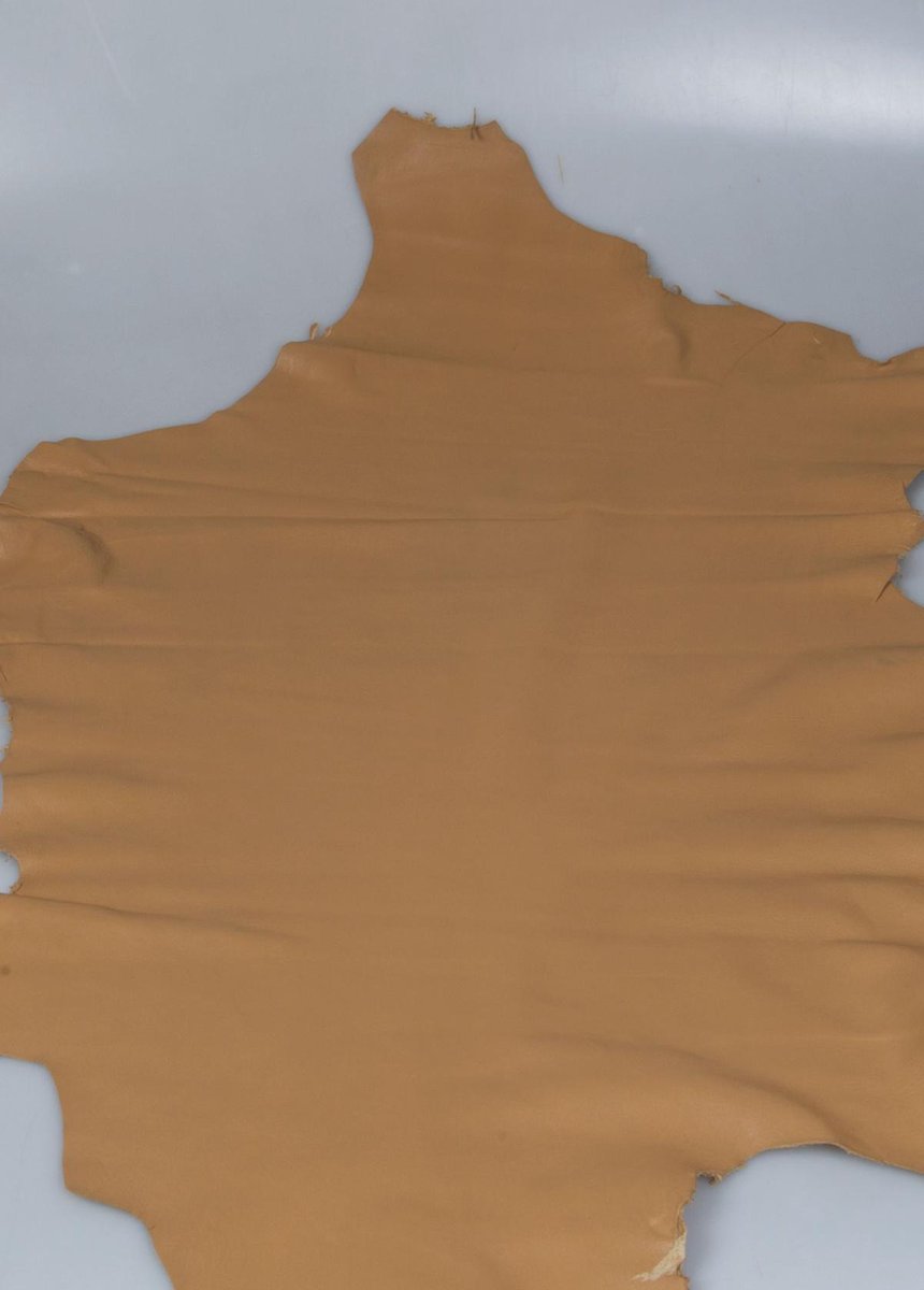 Viabologna lap dun leer kleur licht beige. Echt leren vel van Italiaans ...