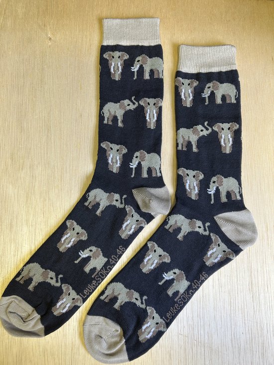 SOKn. Trendy sokken *OLIFANT* Grijs maat 40-46 (ook leuk om kado te ...