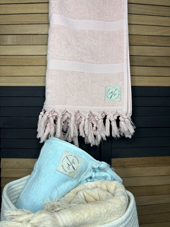 Arrows & Feathers - Hamam handdoek Nova Roze | bol
