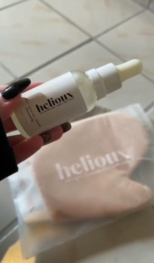Helioux Glowing Self Tan Drops - Magic Drops - Zelfbruiner Gezicht ...