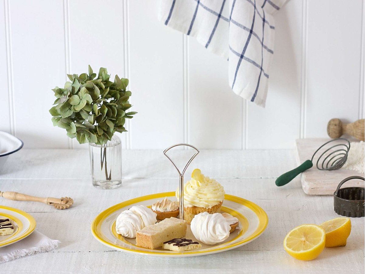 Cornishware Yellow Cake Plate 1 tier 26 cm - cakeschaal - geel wit ...