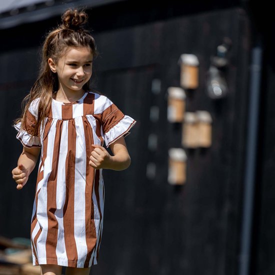 Quapi meisjes korte mouwen jurk Maron aop Brown Stripe | bol.com