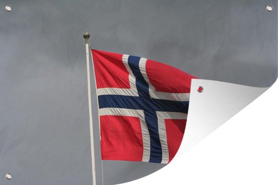 Tuinposter - Tuindoek - Tuinposters buiten - Noorse vlag wappert tegen ...