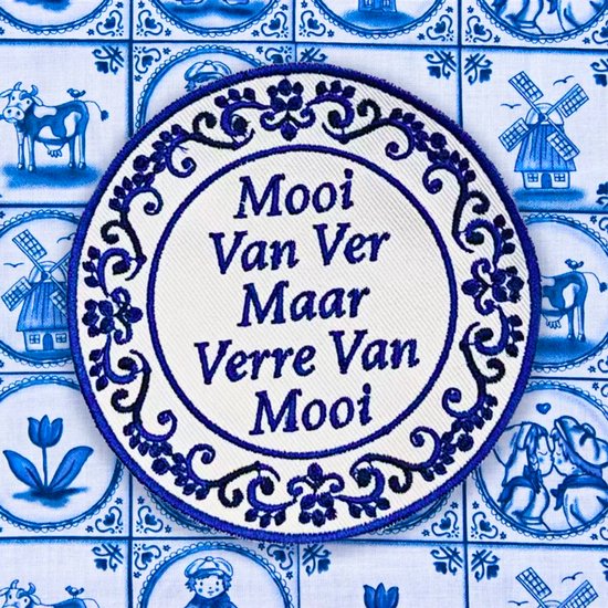 Mooi Van Ver Maar Verre Van Mooi Embleem - Carnavalsembleem ...