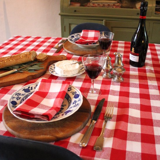 Grote rode ruit 140 rond (strijkvrij) | bol