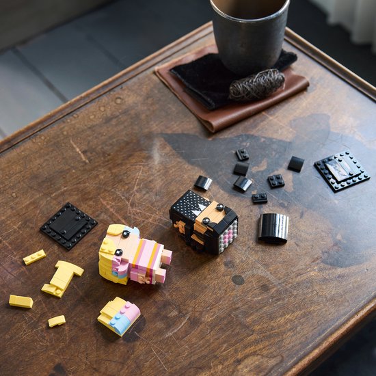 LEGO Wednesday Brickheadz 40750 - Wednesday en Enid | bol