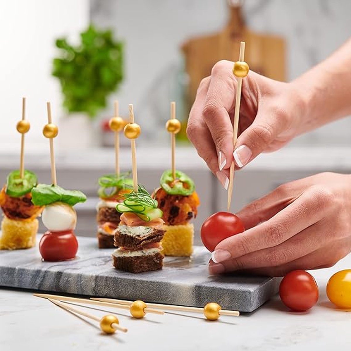 Gouden Cocktail prikkers 20 stuks , gouden verjaardag prikkers - houten ...