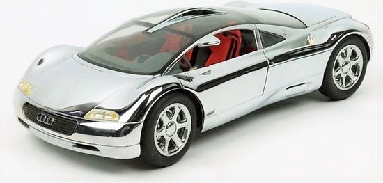 Audi Avus Quattro (Chrome) (25 cm) 1/18 Revell - modelauto ...