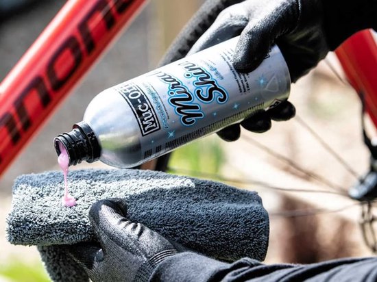 Muc-Off Miracle Shine Wax - Beschermt en geeft glans - 500ML | bol
