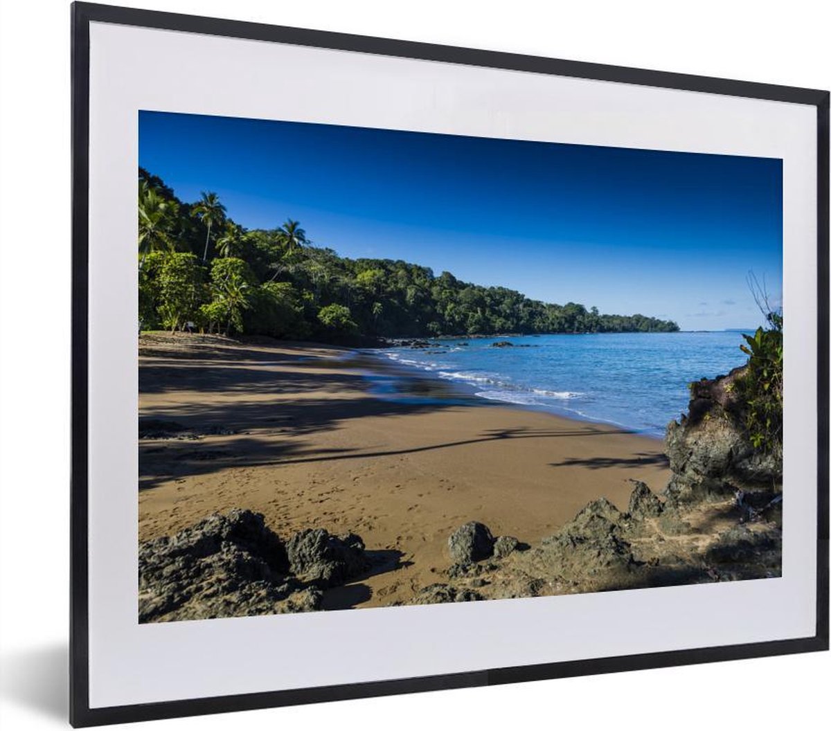 Photo en cadre - Plage vide et eau bleue au Parc National du Corcovado ...