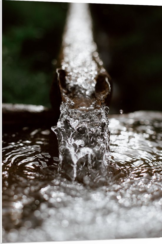 PVC Schuimplaat - Naar Beneden Lopend Water in een Plas - 70x105 cm ...