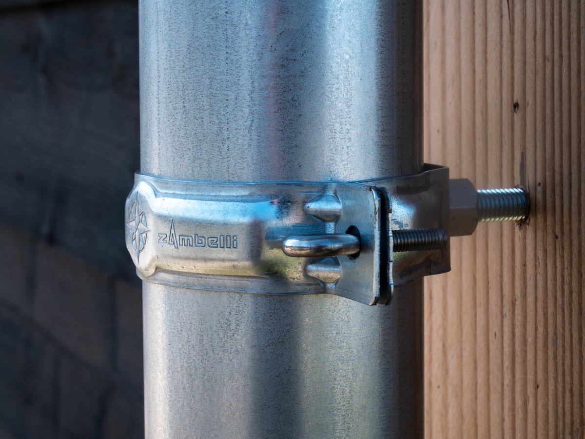 Ophangbeugel verzinkt staal voor 80mm HWA buis | bol.com