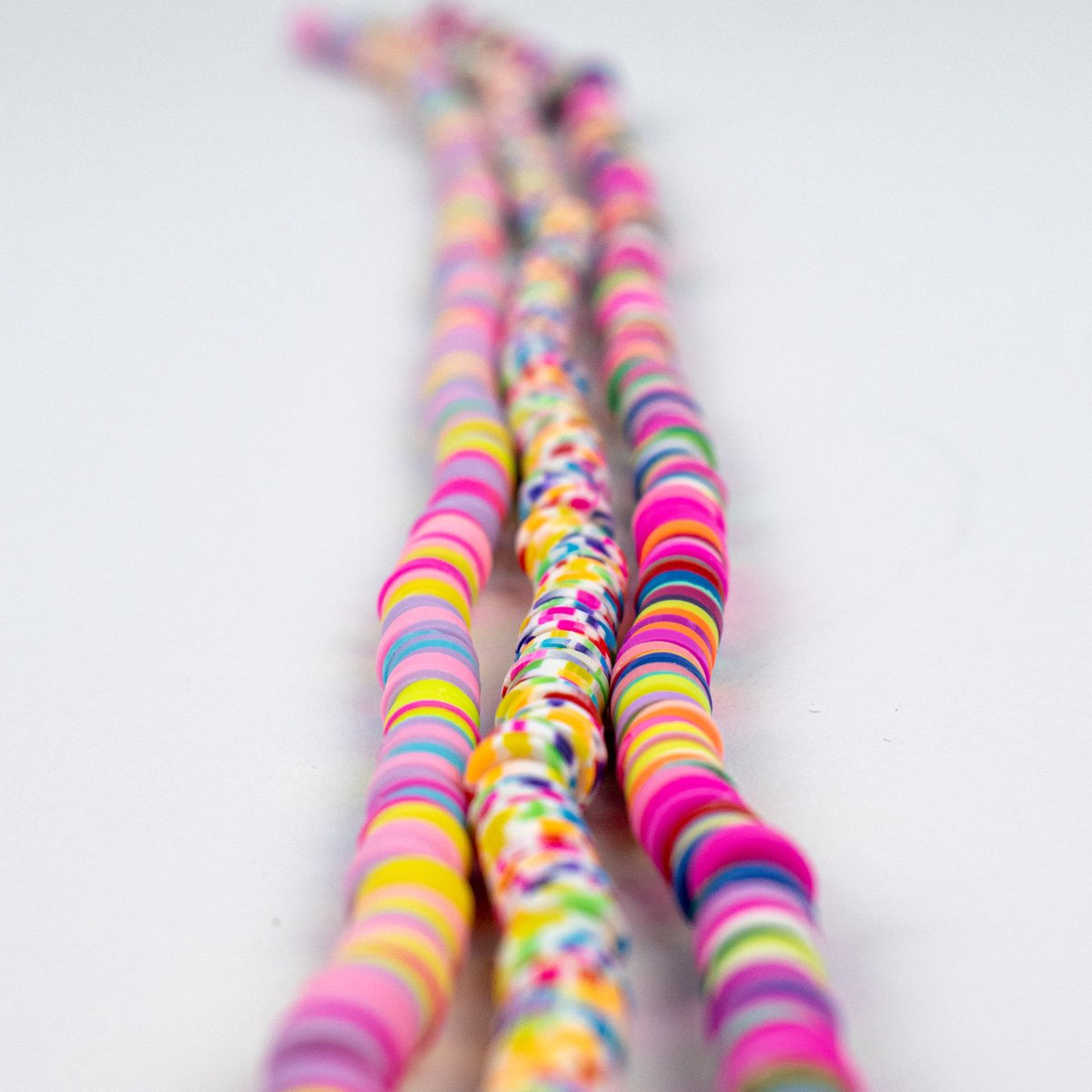 Katsuki Kralen Set - 1000 Stuks - Polymeer Kralenmix - 3 Soorten Bedels - Platte... | bol.com