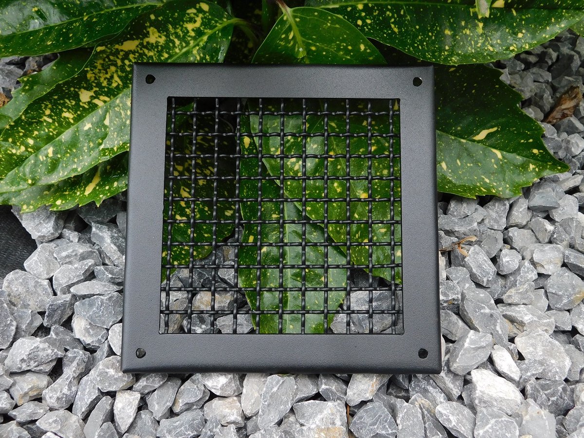 Vierkant luchtrooster met massief (grof) gaas, mat zwart | bol.com