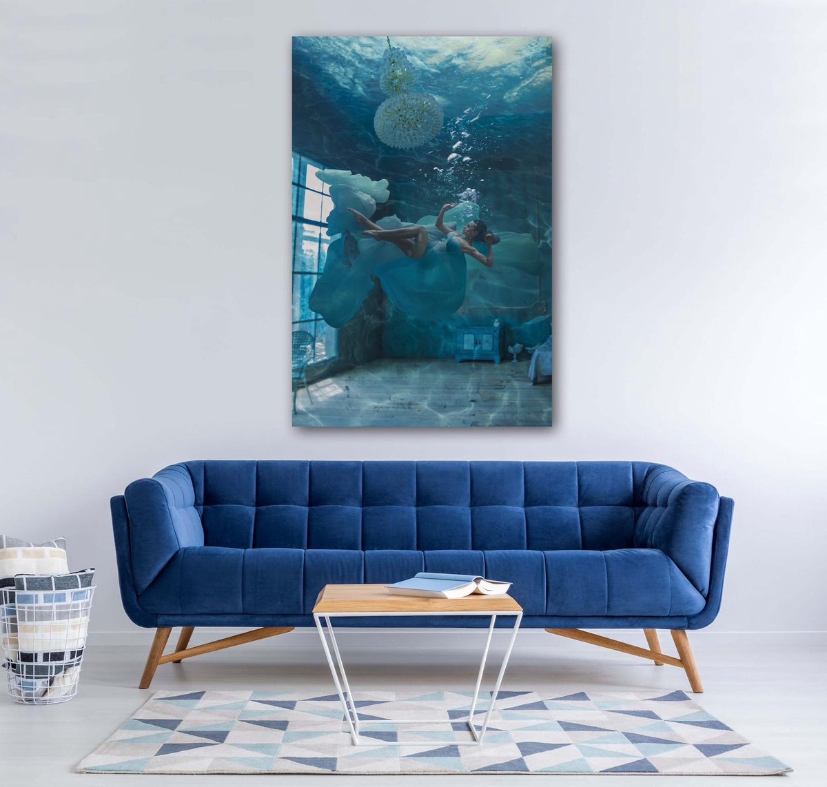 Elegant sinking lady | bol.com