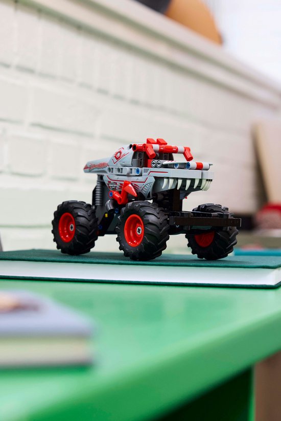 LEGO Technic Monster Jam ThunderROARus pull-back truck - 42200 | bol
