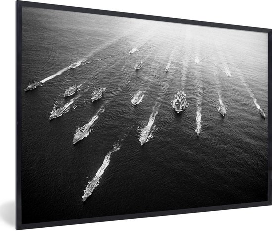 Posters Zwart Wit - vloot schepen op zee - zwart wit - 120x80 cm | bol.com