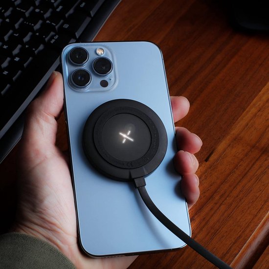 Wireless Magnetic Charger - 15W Wireless Charging Pad Compatible with ...