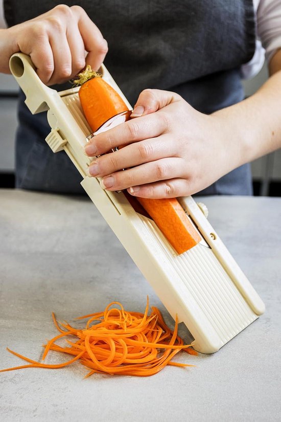 Professionele Japanse mandoline - drie messen en veiligheidsschuiver | bol