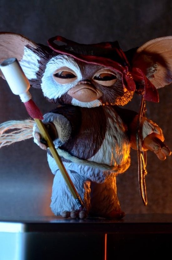 NECA Gremlins - Gizmo Ultimate Action Figure | bol