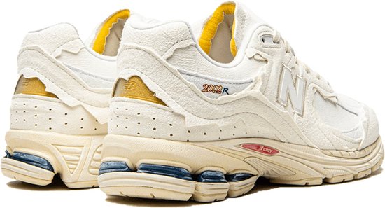 New Balance 2002R Protection Pack Sea Salt | bol.com