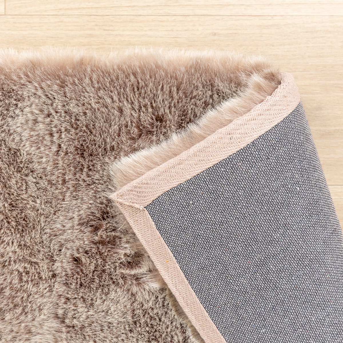 Zacht Hoogpolig vloerkleed - Flowy Taupe 80x150cm | bol.com