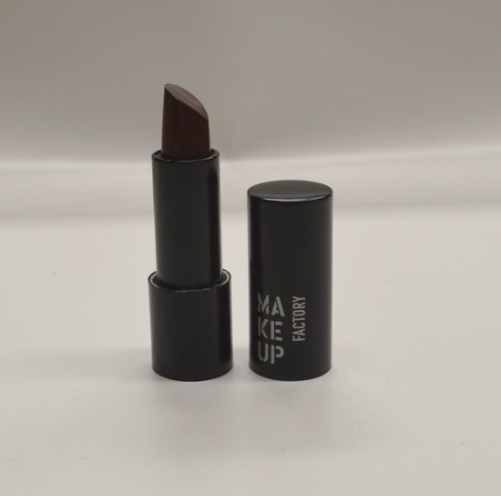 Make Up Factory Magnetic Lips Lipstick #420 Dark Aubergine | bol