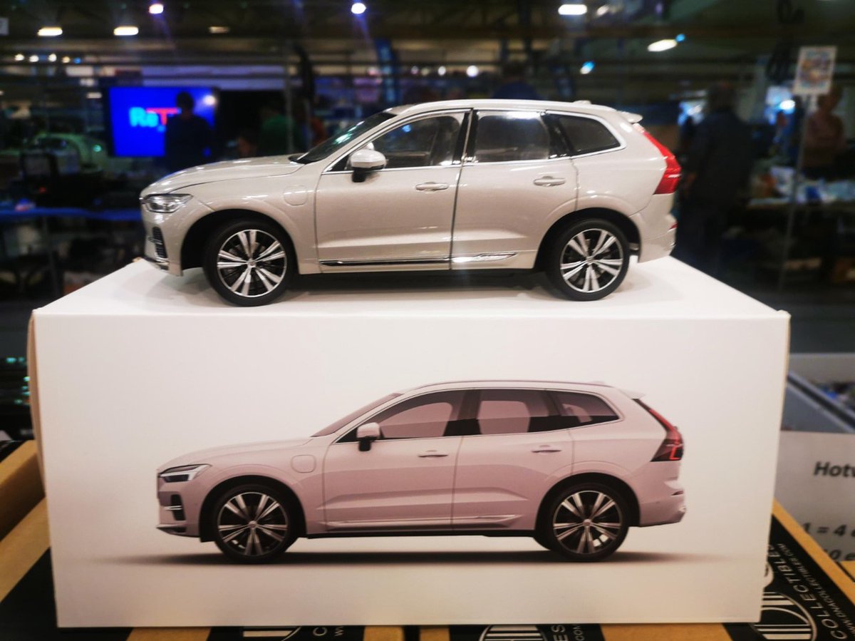 Volvo XC60 Recharge 2018 Zilvergrijs 1-18 Paudi Models | bol.com