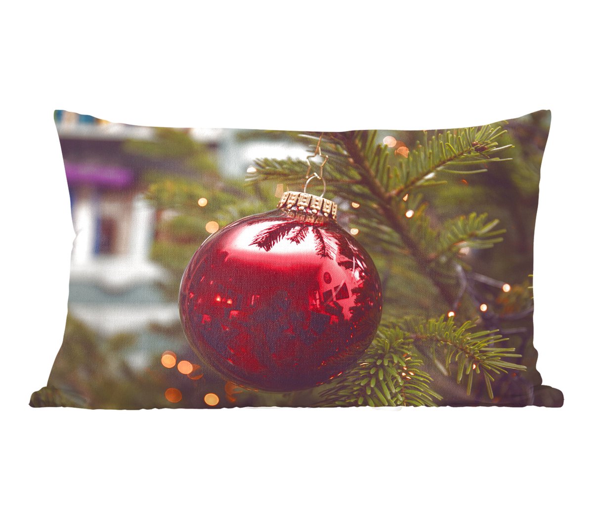 Rode kerstbal in kerstboom | bol.com