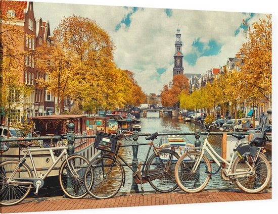 Fietsen op een brug over de grachten van Amsterdam - Foto op Canvas ...