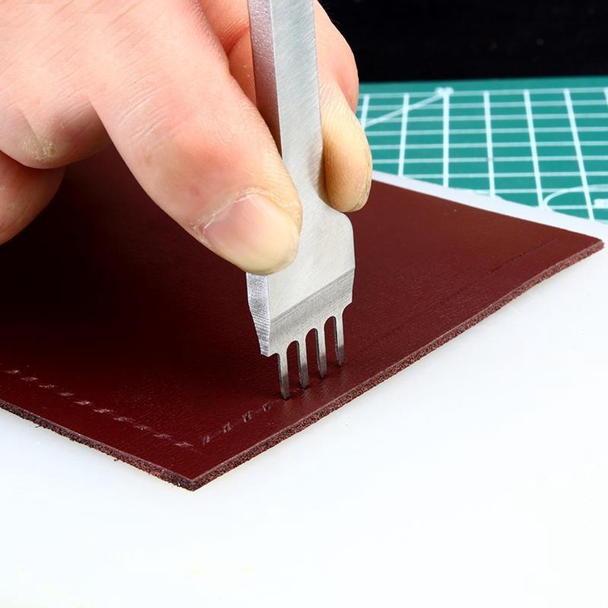 Luxe IJzeren Drevel Set - Gaatjes Maken In Leer - Priem - Leernaalden ...