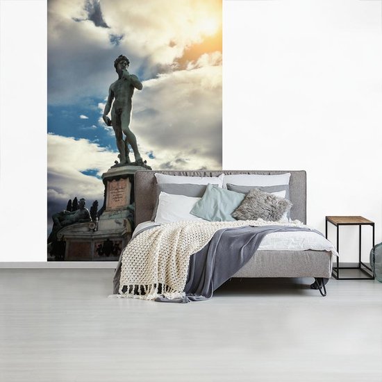 Behang - Fotobehang - Kleurrijke lucht boven het David standbeeld in ...